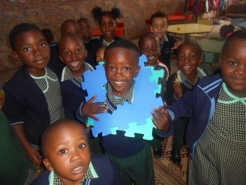 ZAMBIA: Rice-meals feed students living in poverty - Salesian Missions